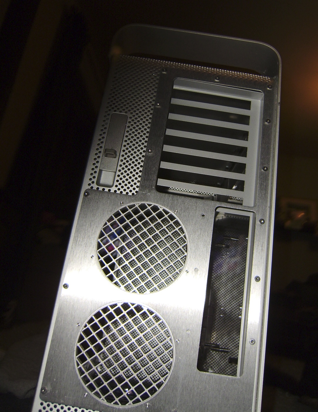 The Laser Hive. - Mods and Overclocking | InsanelyMac